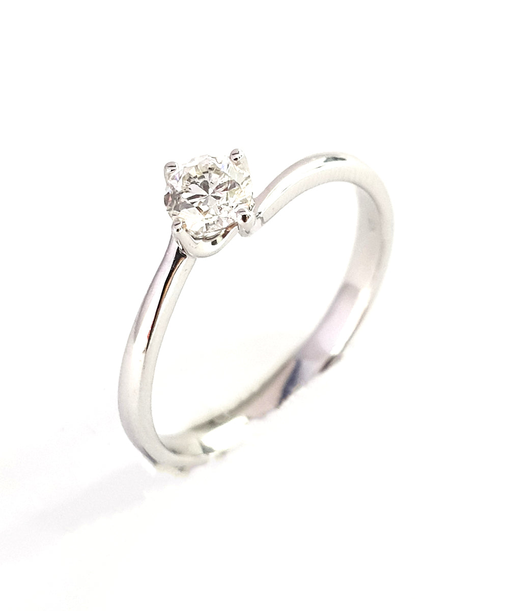 Twisted Four Claws Solitaire Ring – jewelebrate